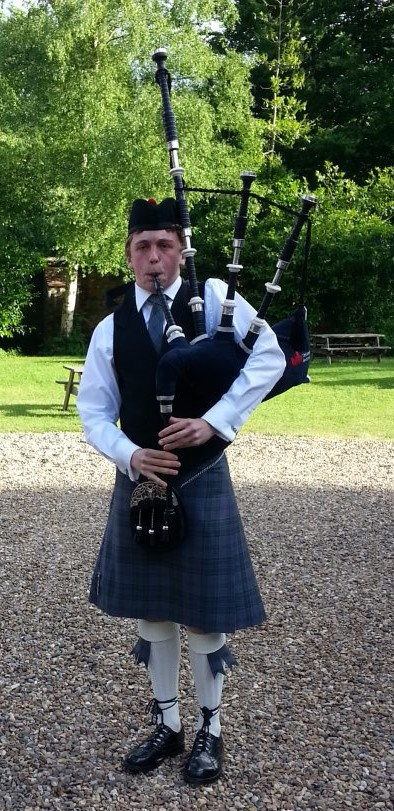 Bagpiper For Hire Hertfordshire – Alex Hawkins